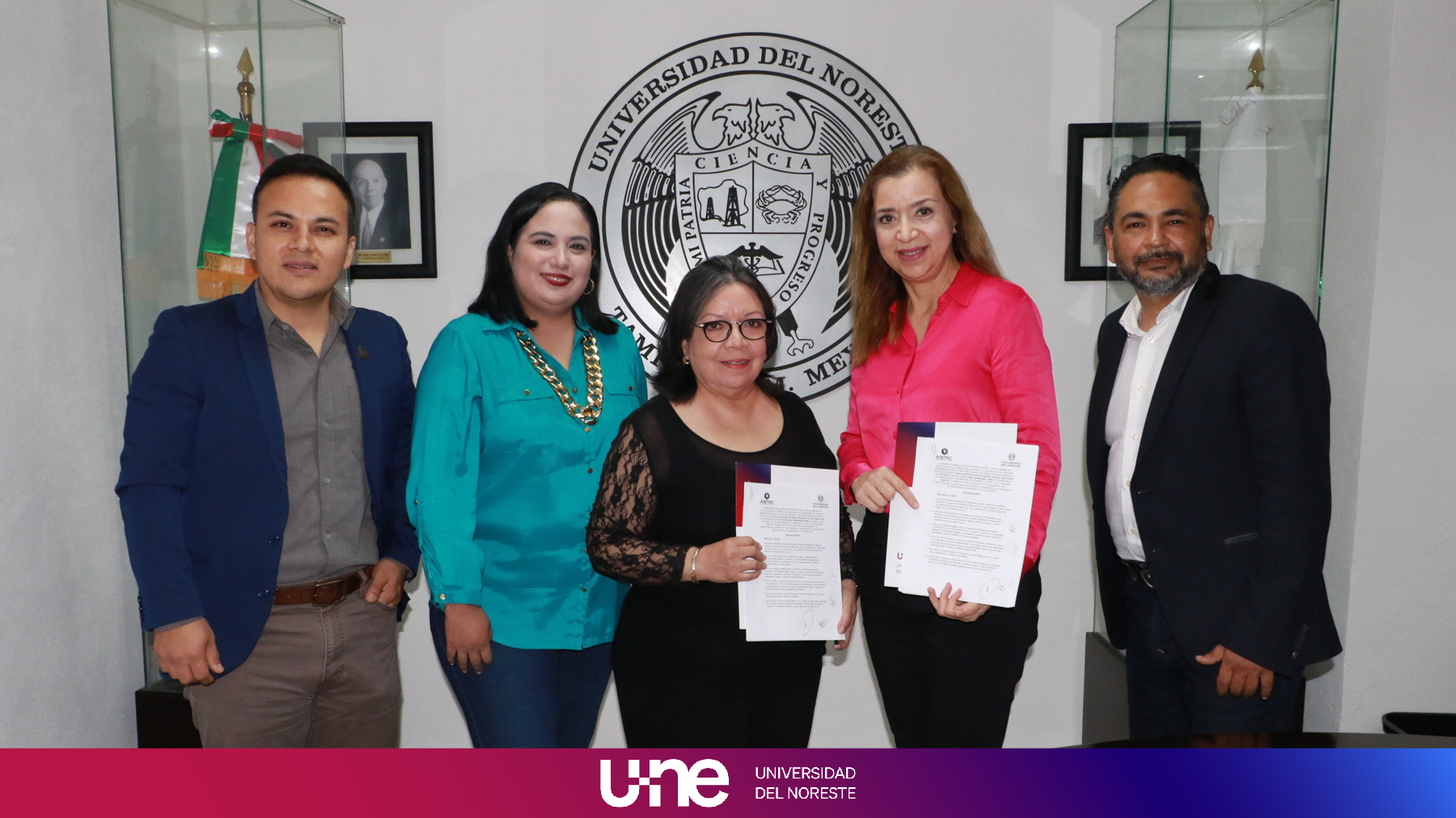 UNE, primera Universidad en actualizar convenio con nueva directiva de ...